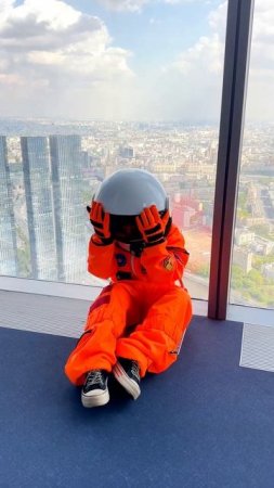 ПОЧЕМУ НАШ КОСМОНАВТ ПЛАЧЕТ..? 😪