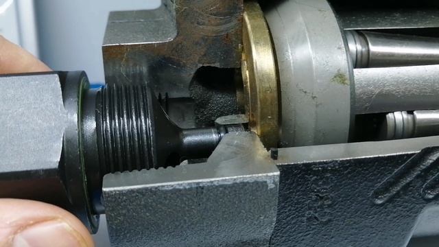 Как поменять вращение на аксиально-поршневом гидронасосе ISO FEYZ 80? Почему он ломается?