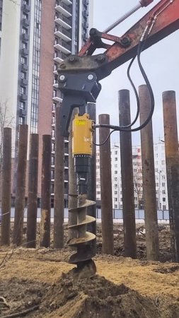 Как работает гидровращатель Delta RD80 на строительной площадке #спецтехника#экскаватор#гидробур