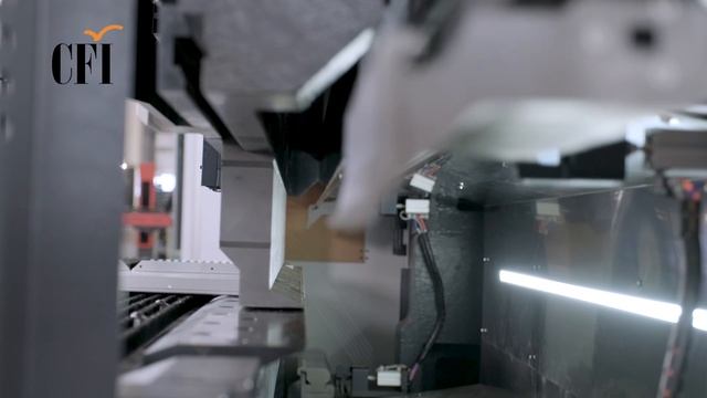 Панелегиб CFI LHA06-2000P+4L-2A на выставке «Металлообработка. Сварка. Урал 2025