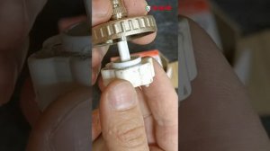 Потек воздухоотводчик - не торопитесь заменить!