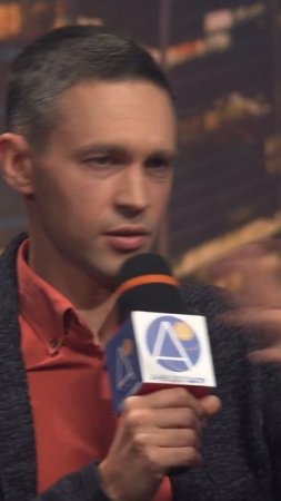 Сергей Малозёмов с анекдотом про зайчика! Смотри все выпуски в нашей группе в ОК #анекдотшоу