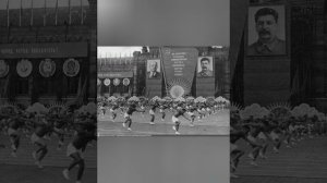 "Москва Майская"
Автор слов- В.Лебедев- Кумач.
Автор музыки - Дмитрий и Даниил Покрассы.