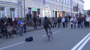 Рок-н-ролл уличных музыкантов в Киеве / Street Band Rock-n-Roll in Kyiv