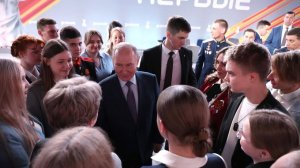 Владимир Путин поблагодарил международных координаторов Бессмертного полка за работу