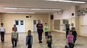 Кто хочет  научиться  хип-хопу то смотрите  это видео