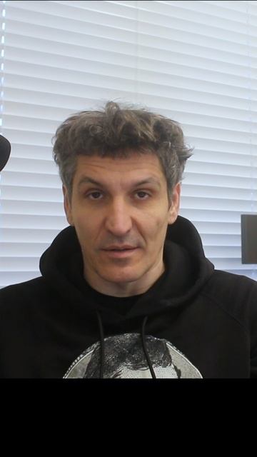 Алексей Омельченко предложил размещать крупноформатные медиаэкраны в крупных ТЦ