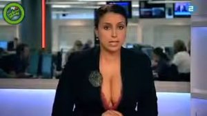 Приколы.  Диктор показала грудь в прямом эфире!