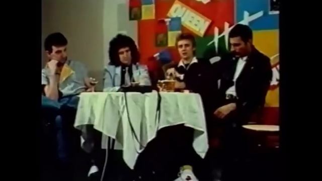 Queen: новый имидж, скандалы и гомофобия - часть 2⧸3