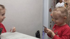 Фокусы Миланы, Алиса тянет карты🫣🥰