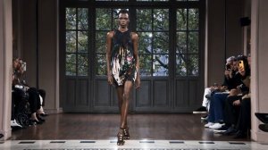 Показ коллекции Mugler весна-лето 2025