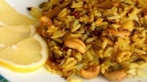 Лимонный рис с орехами