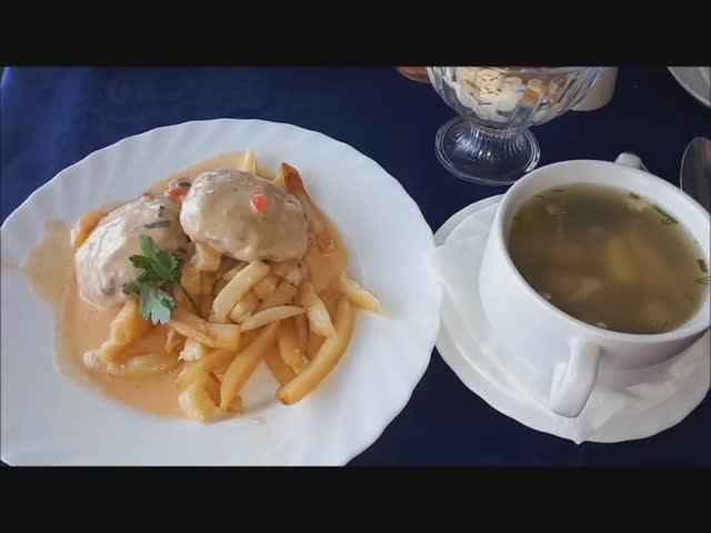 Теплоход Александр Невский. Ресторан и питание.