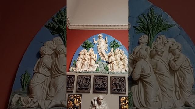 Воскресение. Вознесение. Рельефы Луки делла Робиа.