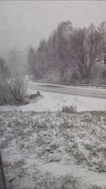 Майский снег