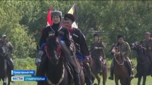 Терские казаки совершают конный переход в честь юбилея Победы