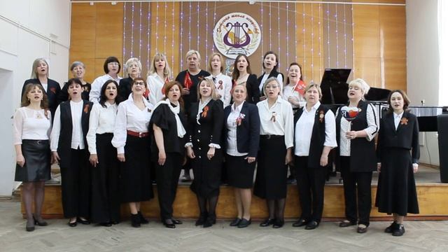 "День Победы" исполняют преподаватели Деткой школы искусств