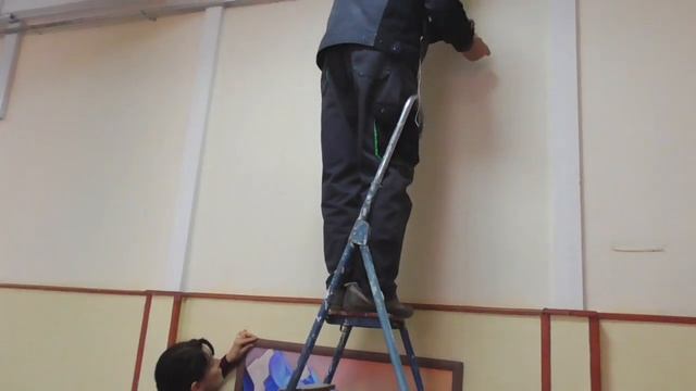 Монтаж выставки Подвиг Народного Духа. Ялта, шк 6 (2020_01)