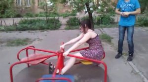 ведьма на карусели и прекрасный принц))