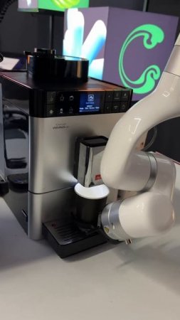 EFKO FOOD Professional угощала гостей вкусным кофе на растительном миндальном молоке Hi Barista