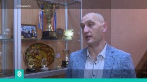 Преподаватель эстрадного класса гитары Елена Бурова почти полвека посвятила детям