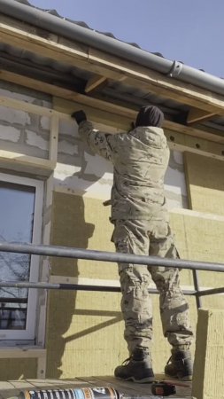 Утепление Бревенчатого дома с отделкой Фасадными панелями