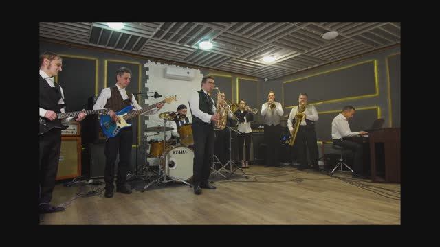 Казань. 
Музыкальная группа MarsFunkyBand
Играем фанк стандарт Pick Up The Pices