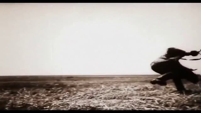 Зоряна Симонова - У обелиска