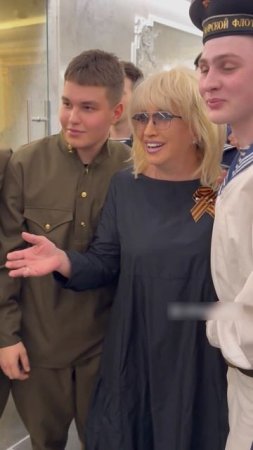 Аллегрова пришла в Кремль с Георгиевской лентой на груди