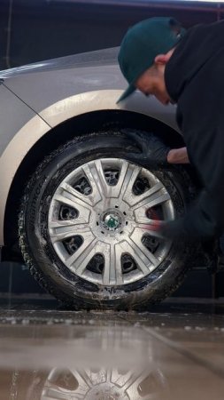 КАК УХАЖИВАТЬ ЗА КОЛЕСАМИ НА САМОМОЙКЕ?  #foamheroes #уходзаавто #detailing #мойка #обзор #diy