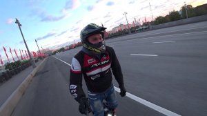 Встречаю рассвет на Моноколесе Apex в Москве