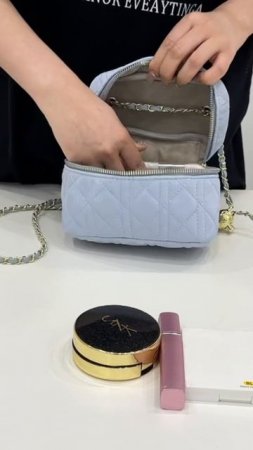 Сумка-косметичка вошла в ТОП-5 востребованных товаров по версии The Lyst