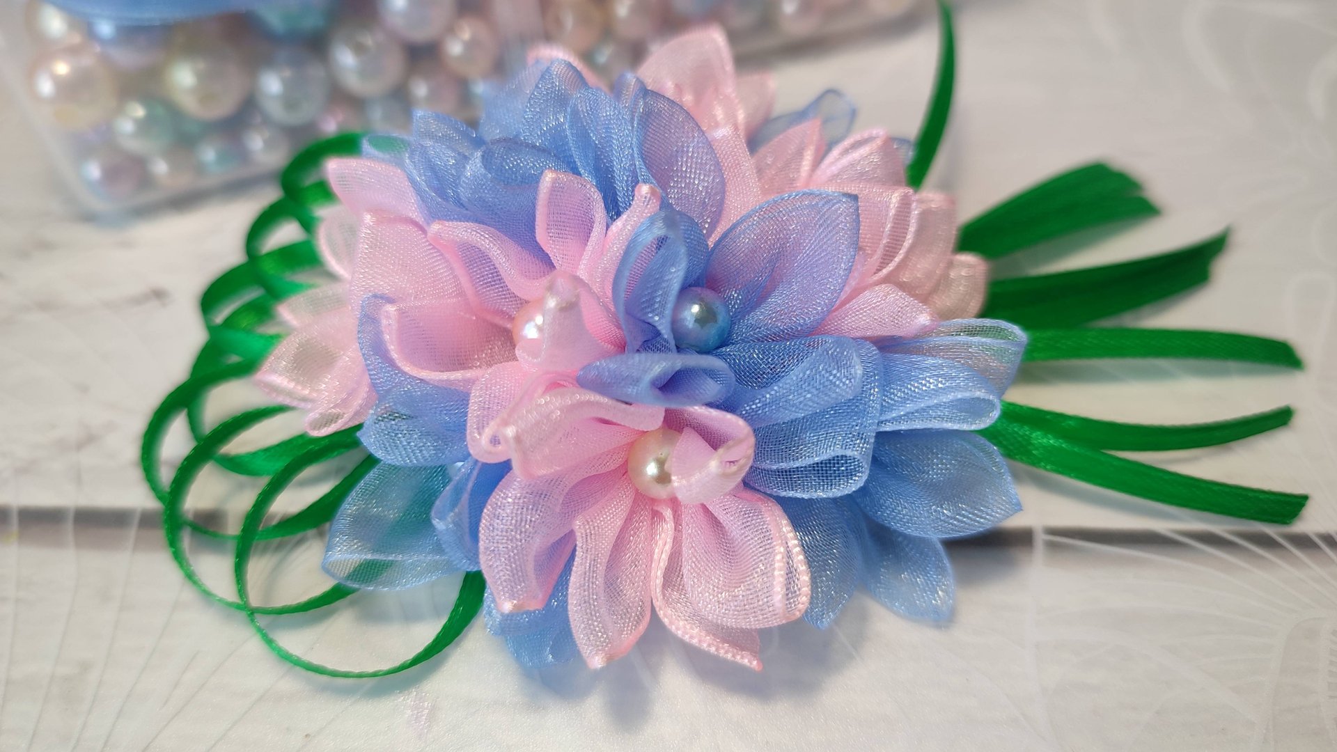 Брошь-букет. Гортензия из ленты органза шифон, канзаши. Chiffon. Kanzashi. Мини-цветы