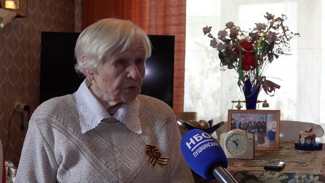 В преддверии Дня Победы депутаты навестили ветерана ВОВ Розалию Федоровну Лифанову.