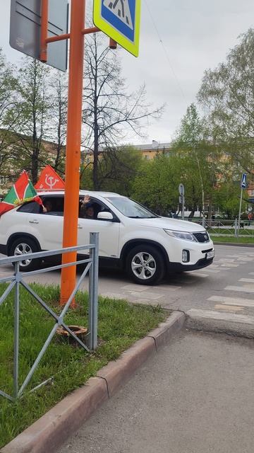 Парад на машинах в четь Дня Победы!!!!