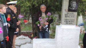 7.05.2025.Цветы Нечаеву и Шахтеру