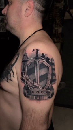Тату мастер Вячеслав Kuzov.