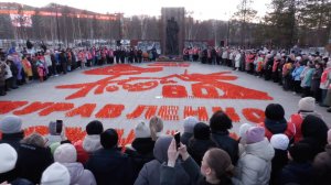В МУРАВЛЕНКО ВЫЛОЖИЛИ КАРТИНУ ИЗ 15 ТЫСЯЧ СВЕЧЕЙ