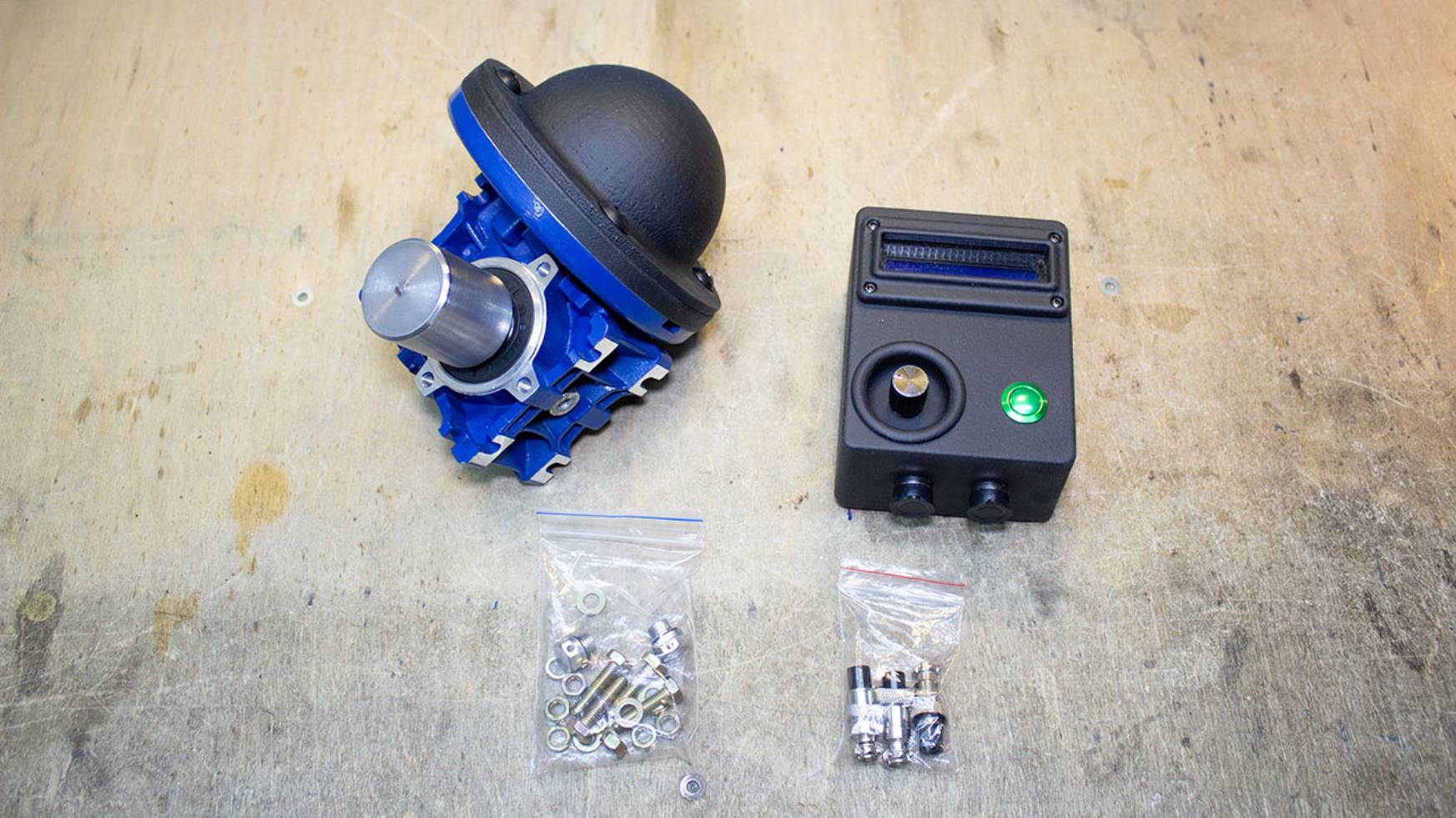 Полевое поворотное устройство второй версии