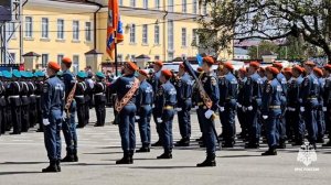 Сотрудники МЧС Ставрополья приняли участие в параде Победы