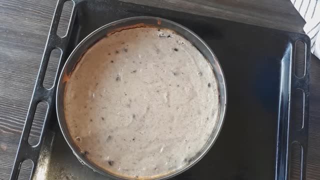 Готовим чизкейк, очень вкусный и простой в приготовлении.