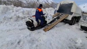На Камчатке спасатели МЧС России живыми нашли пропавших вездеходчиков
