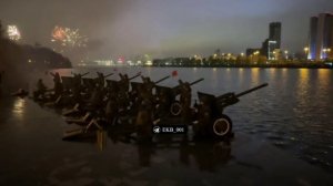 Посмотрите кадры, как делали залпы из пушек около «Динамо».