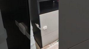 Детский замок для ящиков.