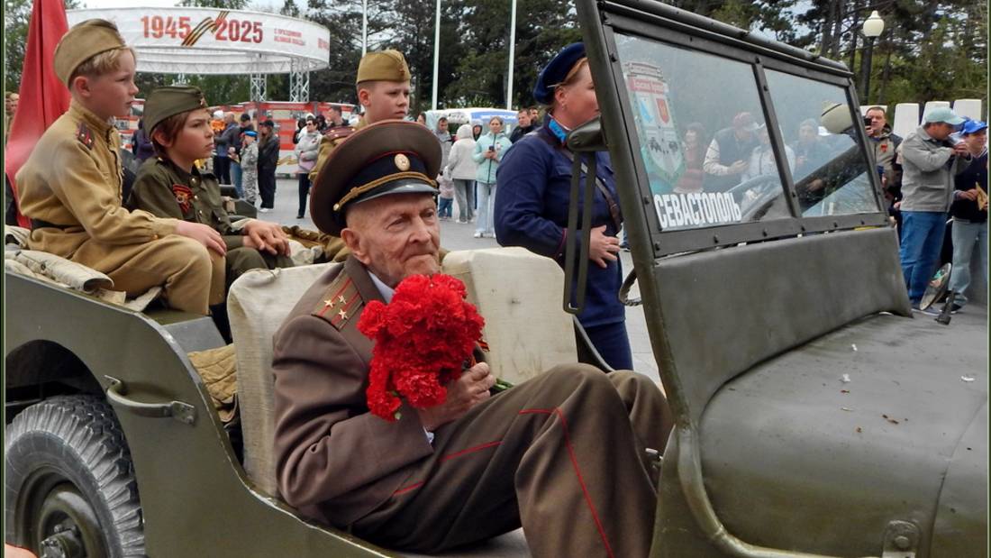 Выступление ветерана ВОв полковника запаса общественного деятеля К.П. Кржеминского