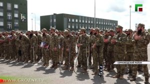 На территории 78-го мотострелкового полка «Север-Ахмат» МО РФ прошло построение, приуроченное к 80-й