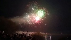 Праздничный салют в Томске - запуск с баржи
