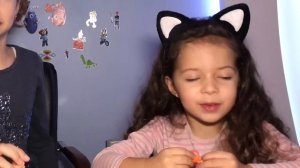 Малышки LOL в яйцах или Распаковка ЛОЛ сестрички