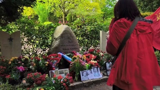 Панихида на месте захоронения Советских солдат, Орхус, Дания. 9 мая 2025