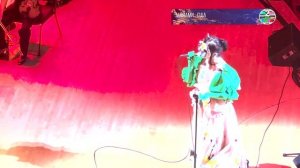 BJORK Перфоманс со струнным оркестром в Майами